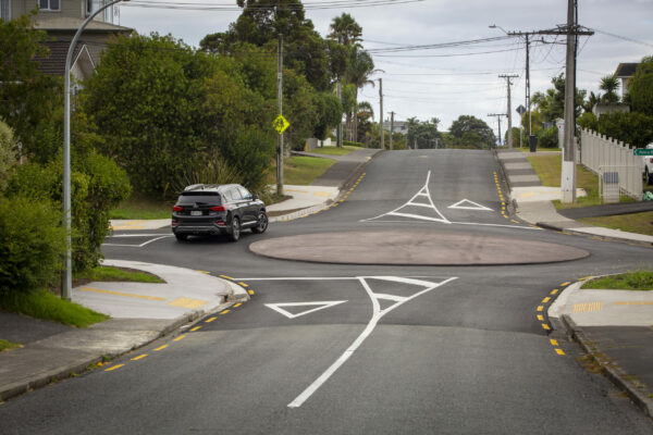 Roundabout 'gauntlet' irks drivers - Times